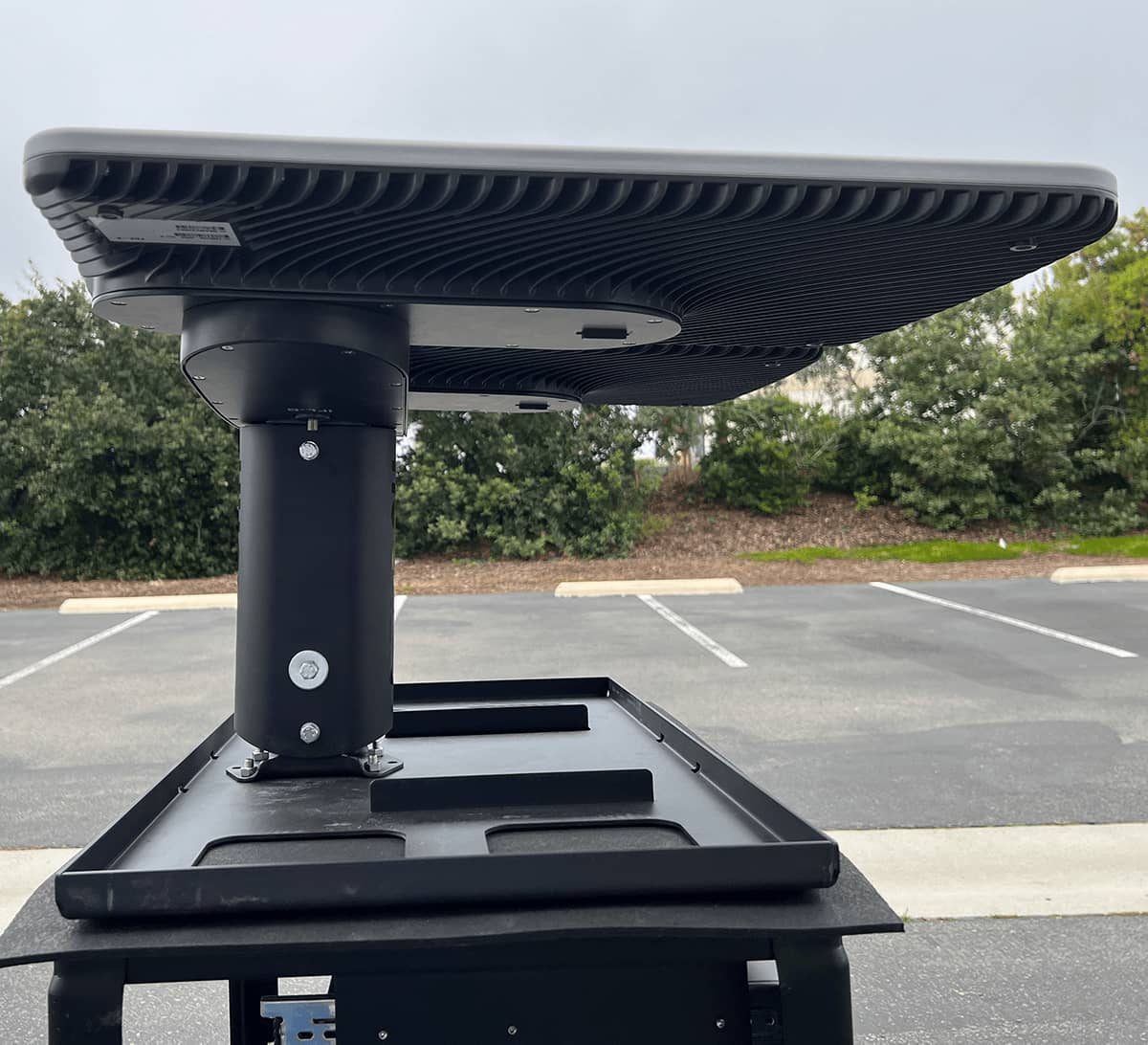 OneWeb LEO Terminal - Expedition Communications